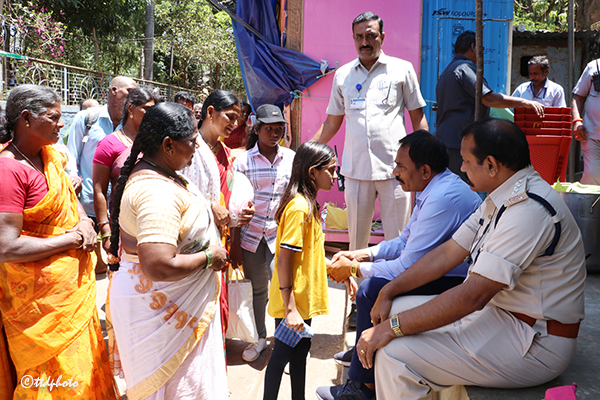 Devotees make a beeline to Tumburu Theertham in Tirumala | Hindudayashankar
