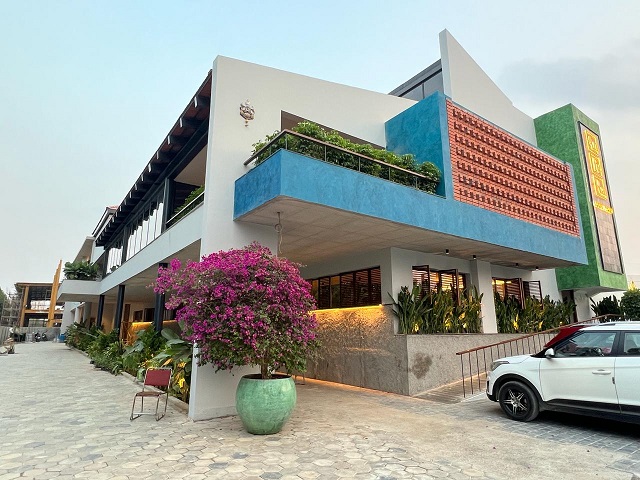 Young Entrepreneurs in the Food Industry Launch AnTeRa Courtyard ...