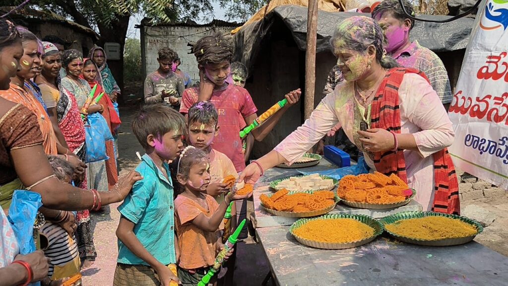 NGO celebrates Holi with a difference, bring colours and smiles to slum ...