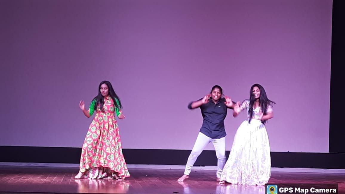 Bhoj Reddy Engineering College for Women conducts farewell party | Hindudayashankar