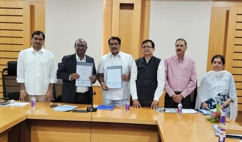 Vivekananda Degree and PG College signs MoU with IPE Hyderabad | Hindudayashankar