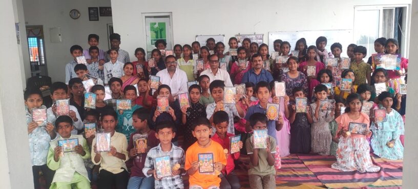 Brightening up lives of orphans on Diwali | Hindudayashankar