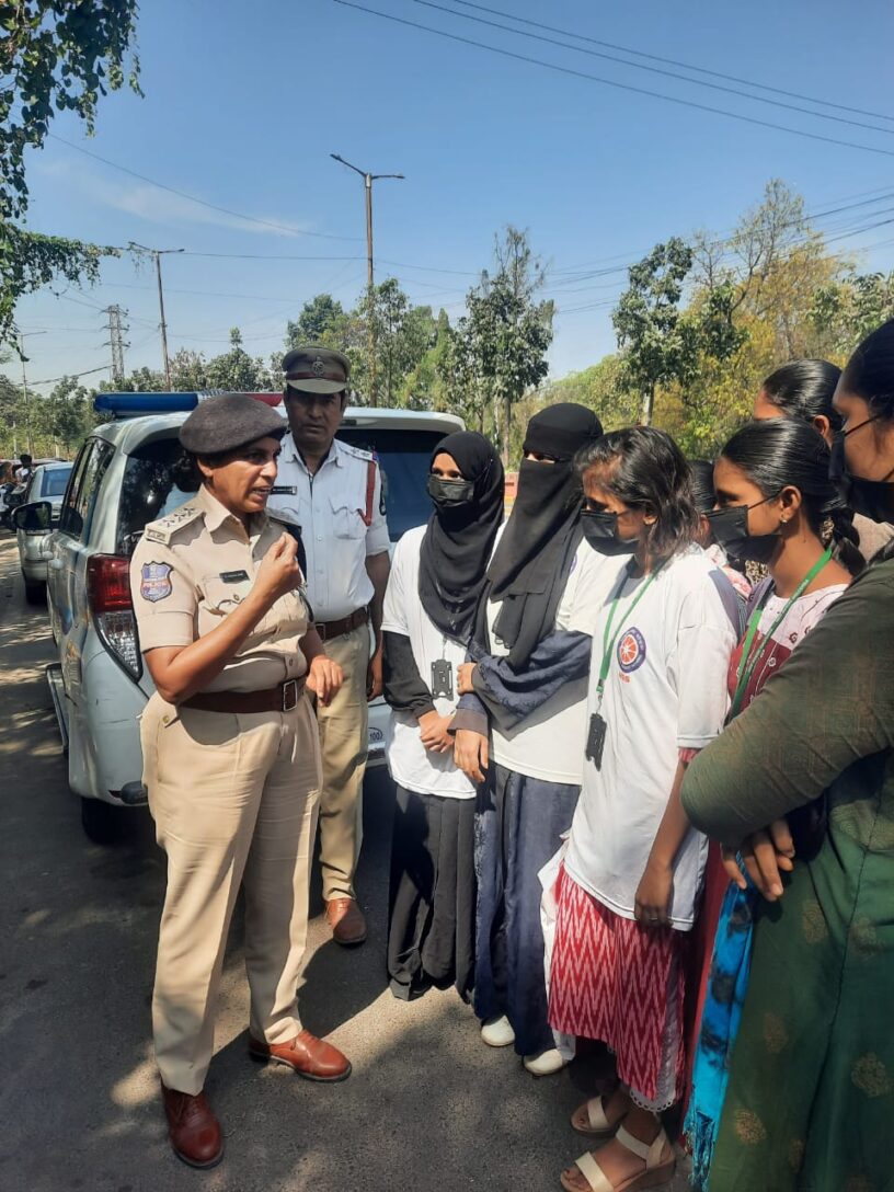 NSS unit of GDC (W) Golkonda participates in Traffic awareness ...