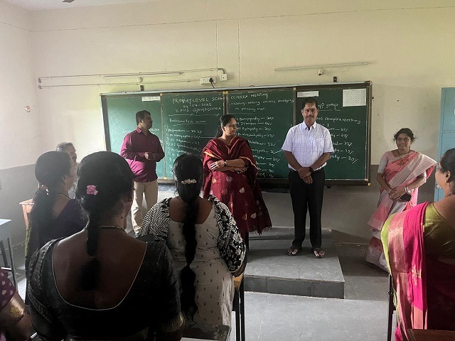 DEO informs teachers to encourage students to learn the English ...