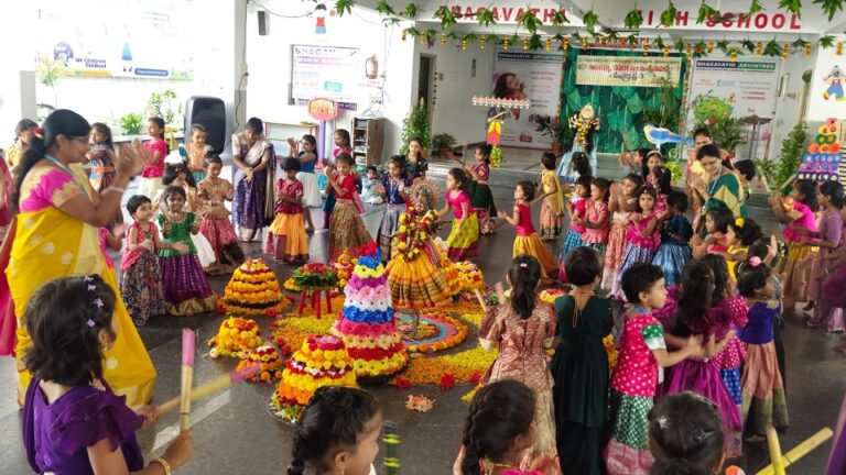 Students of Bhagavathi and Arvintree High Schools celebrated Bathukamma ...
