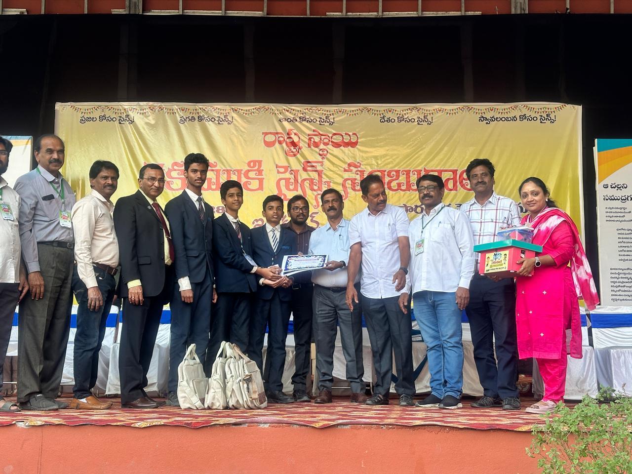 Alphores e-techno students secure first prize at state-level Chekumuki ...